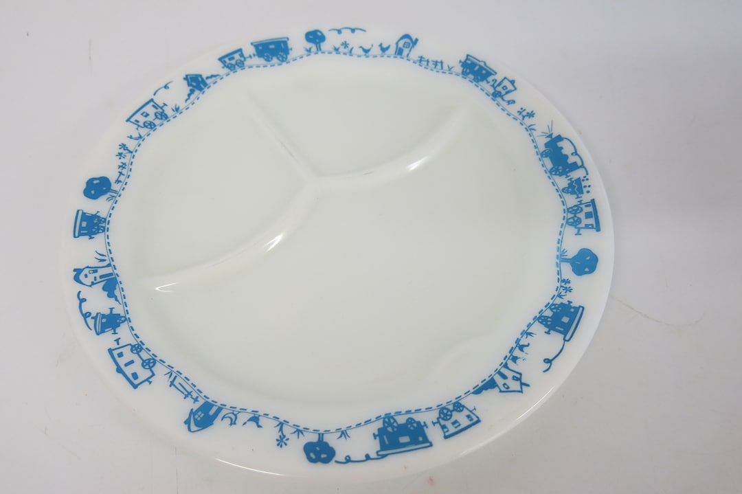 PYREX Children's Milk Glass Train Divided Plate 9.5” Diameter. . - Etsy