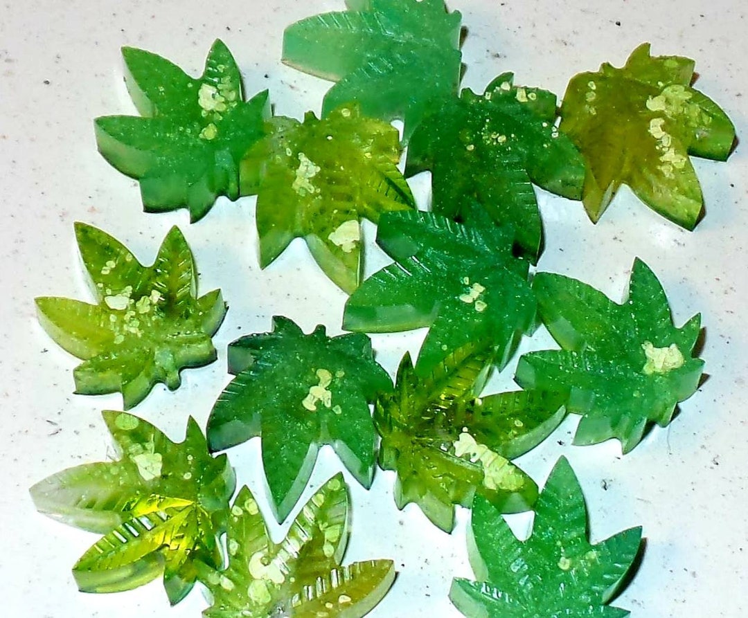 Weed Leaf Magnets, Marijuana Paper Holders, Refrigerator Decor, Set of ...