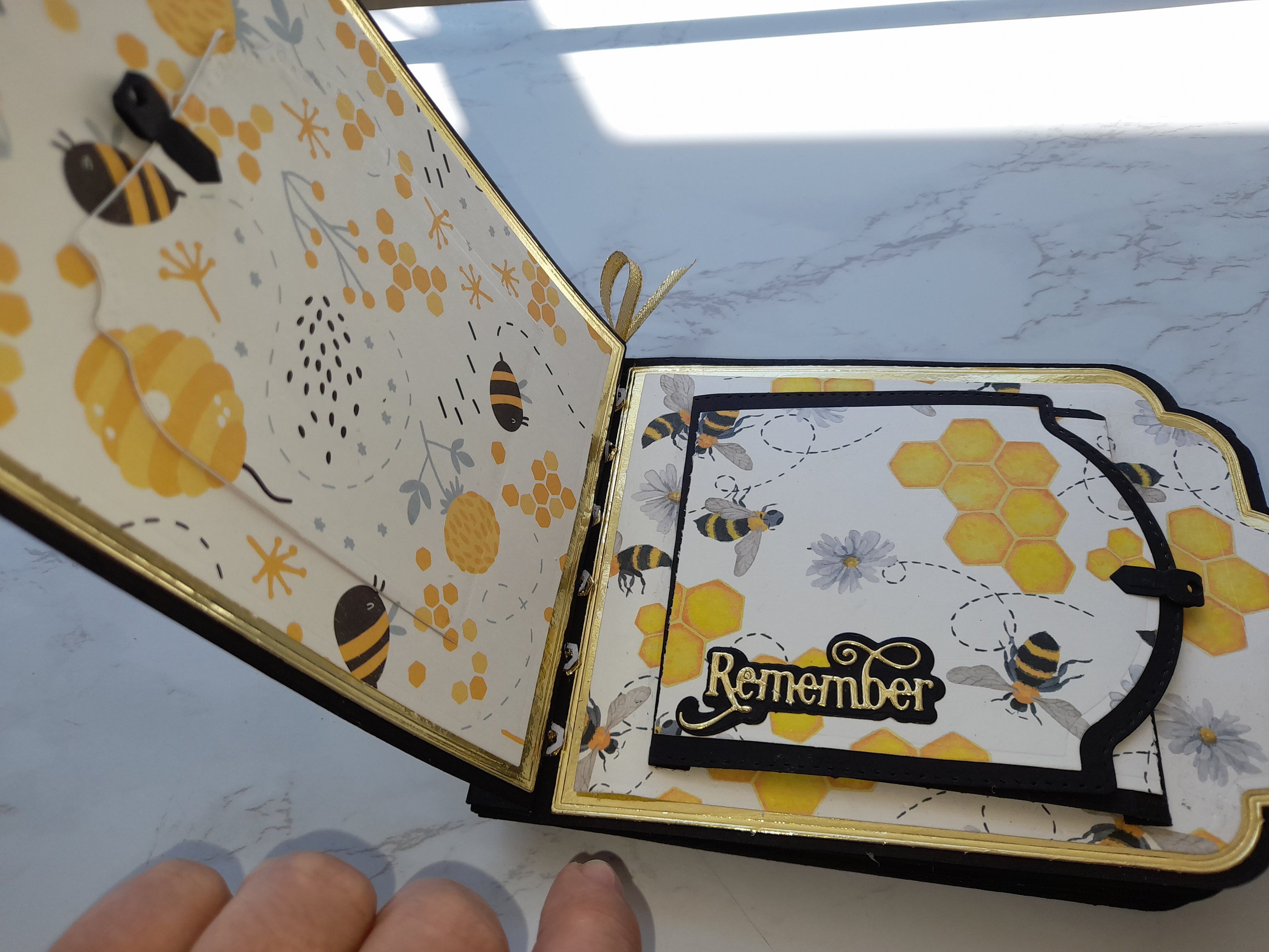 Bee Themed Junk Journal, Bee Themed Photo Album - Etsy