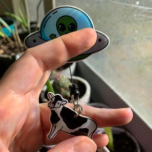 UFO Alien Cow Abduction Funny Retractable Badge Reel With Alligator ...