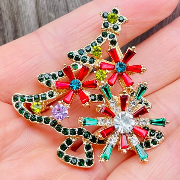 Christmas Brooch - Etsy