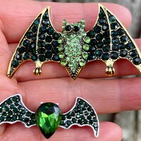 Bat Brooch - Etsy