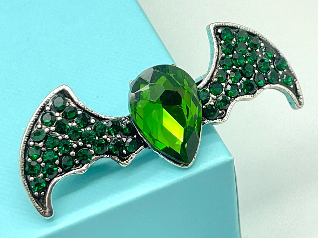 CLEARANCE Halloween Brooch Bat Brooch Bat Pin Vampire Brooch - Etsy