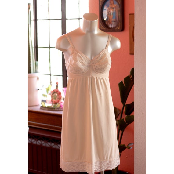 Vintage 1950s Bullet Bra Slip Dress Lace Trim 36… Gem