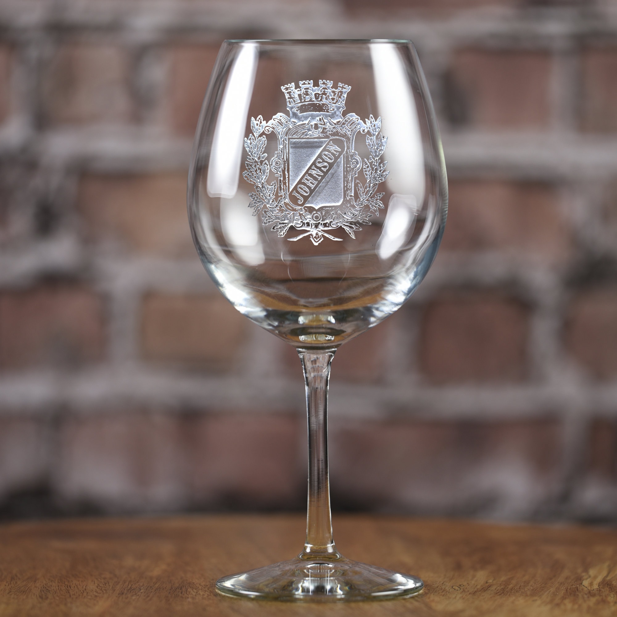 Engraved Red Wine Glass Family Crest Personalized crestred | Etsy
