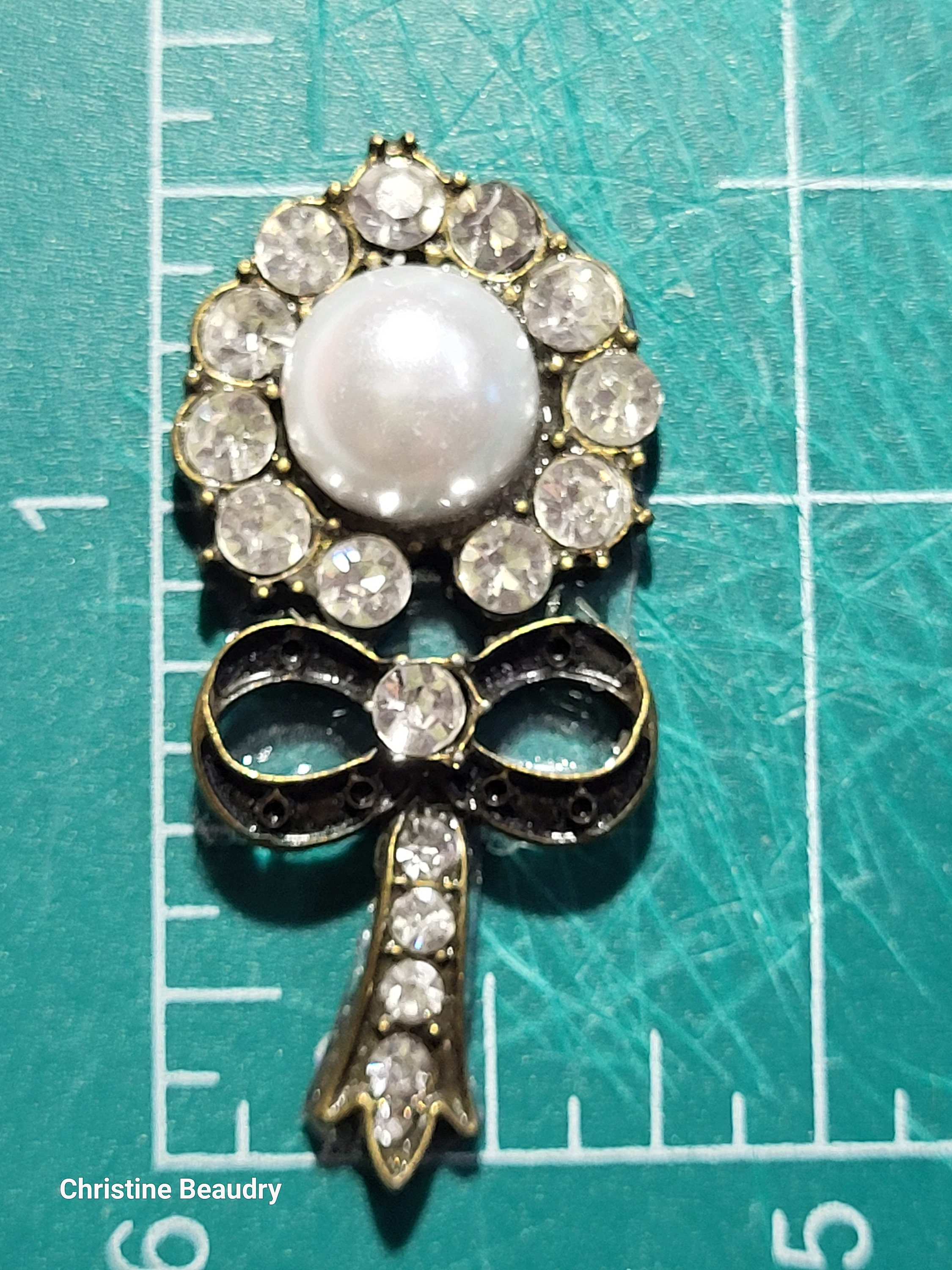 Pearl and Bow Bindi - Etsy