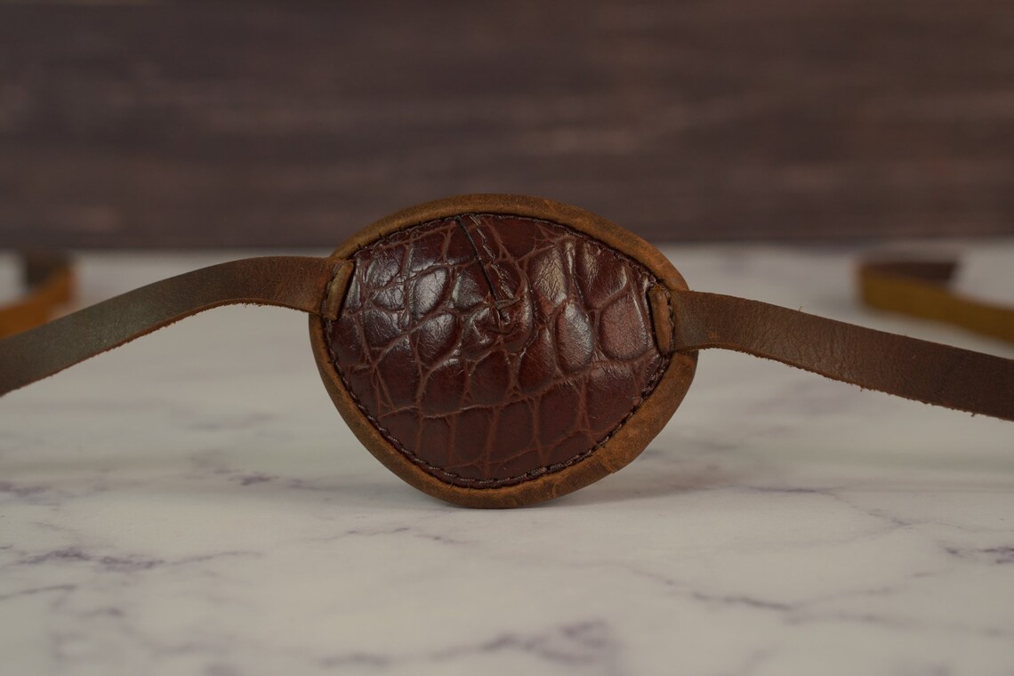 Alligator Stamped Leather Eye Patch Classic Leather Eyepatch - Etsy