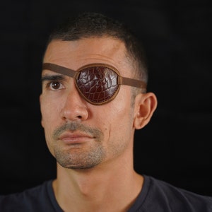 Alligator Stamped Leather Eye Patch - Classic Leather Eyepatch - Etsy