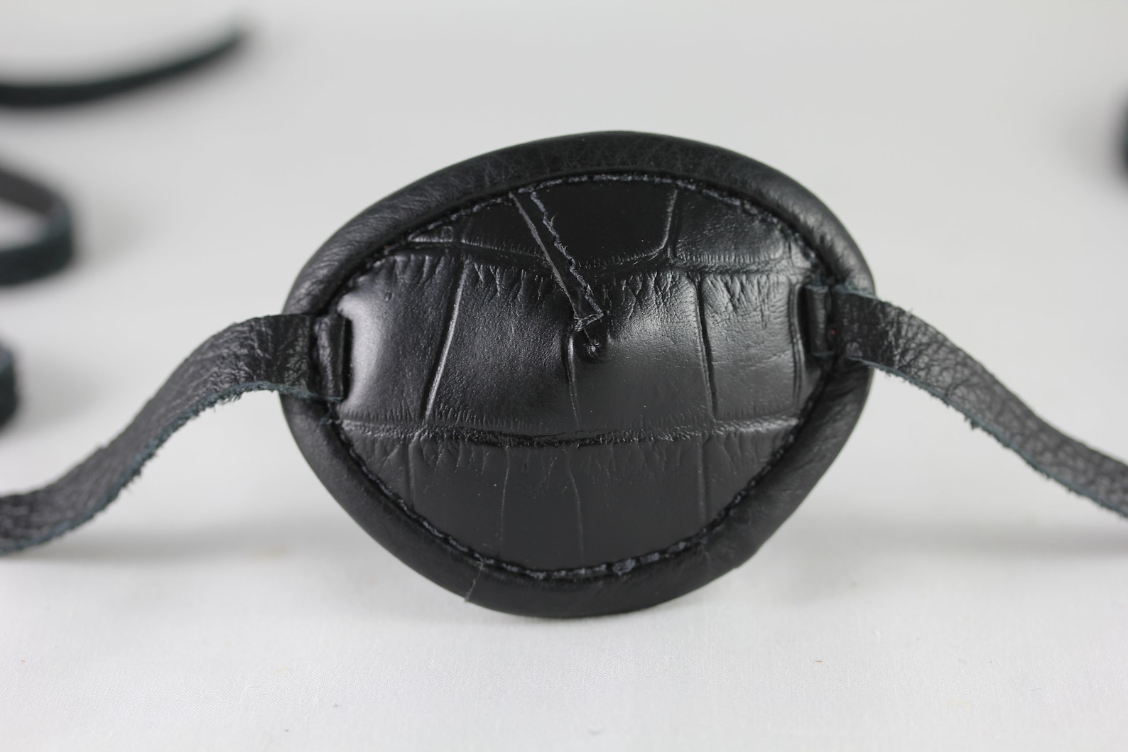 Alligator Stamped Leather Eye Patch Classic Leather Eyepatch - Etsy