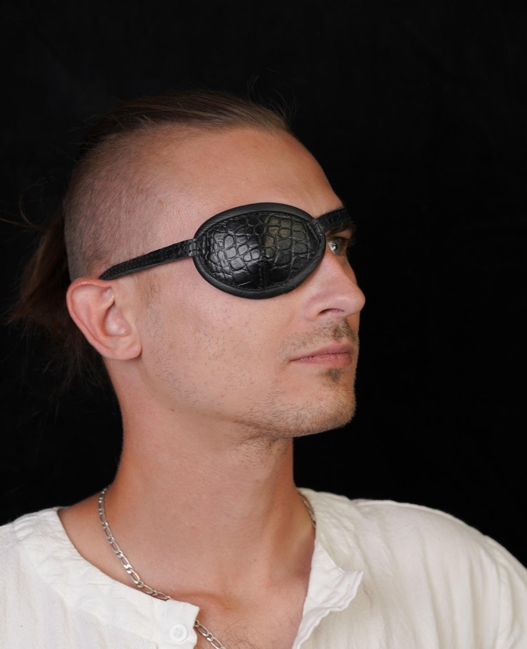 Oval Alligator Stamped Leather Eye Patch - Leather Eyepatch - Etsy