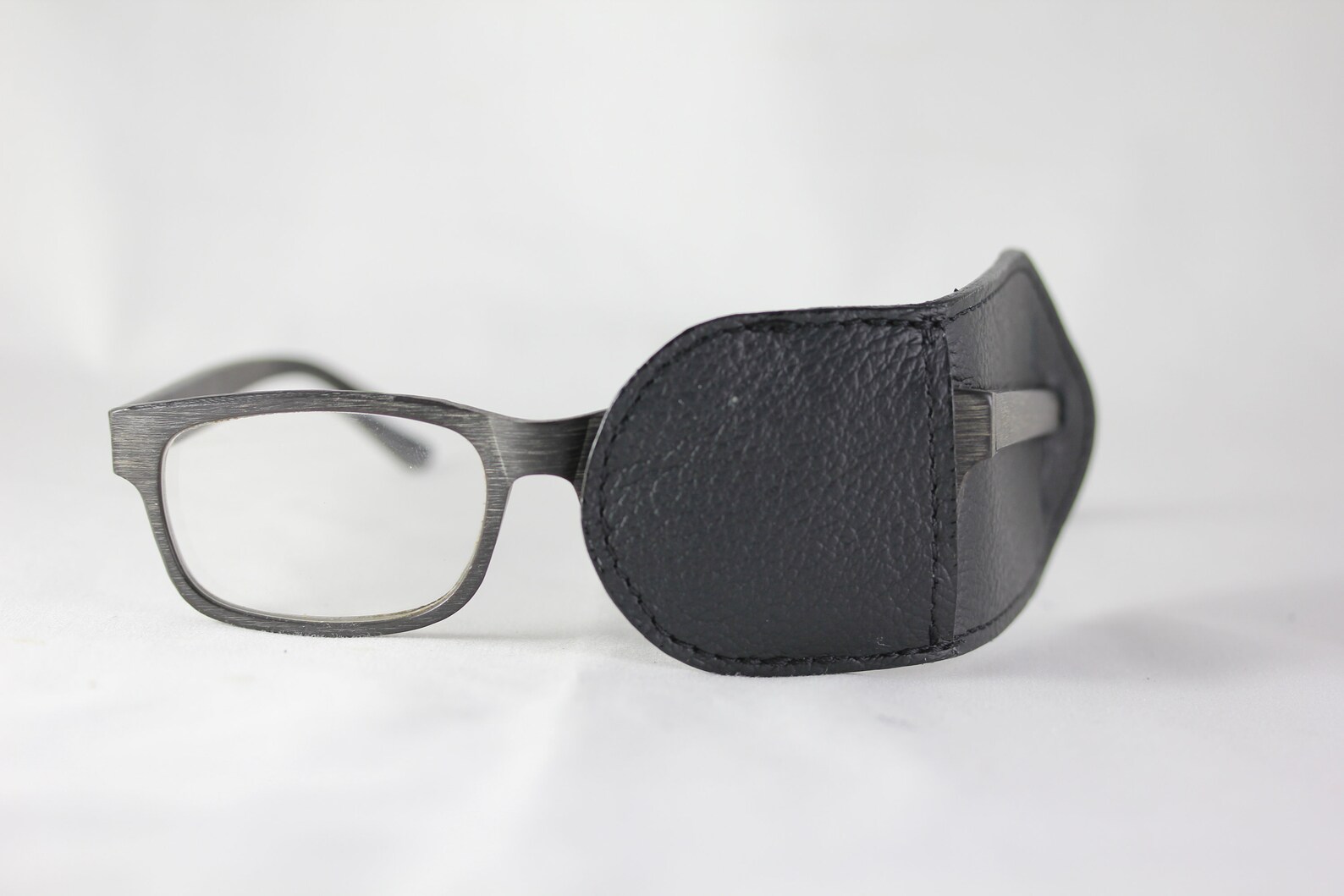 Partial Occlusion - Leather Patch for Glasses - Etsy