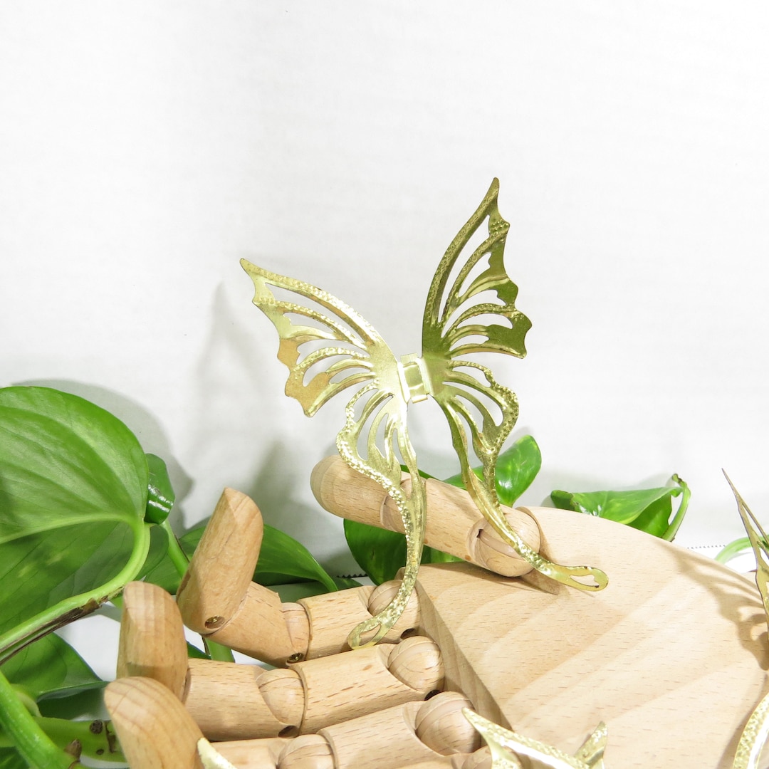 4.5 Brass Wings Lightweight Brass Wings 4.5 Tall X 3.25 Listing is for ...