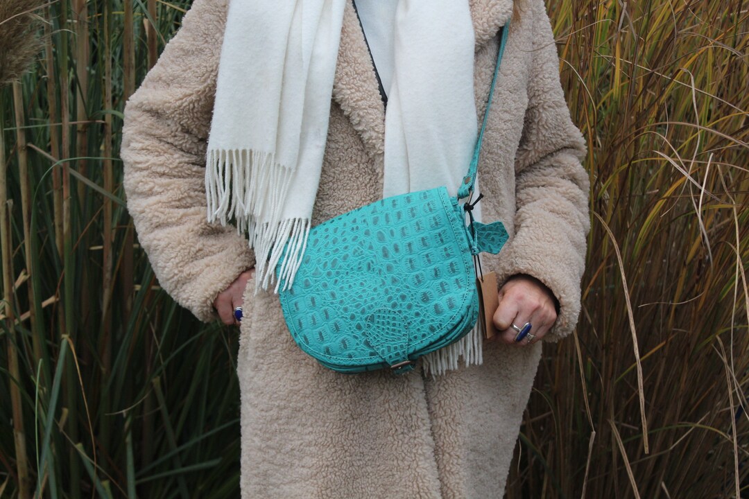 Saddle Bag Blue,croco Style Leather Cross Body,retro Chic Purse,70s ...