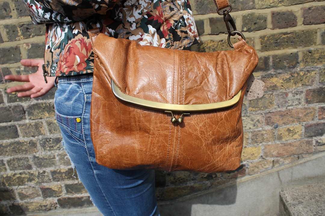 Tan Leather Kiss Clip Bag: Flap Over Crossbody Purse - Etsy UK