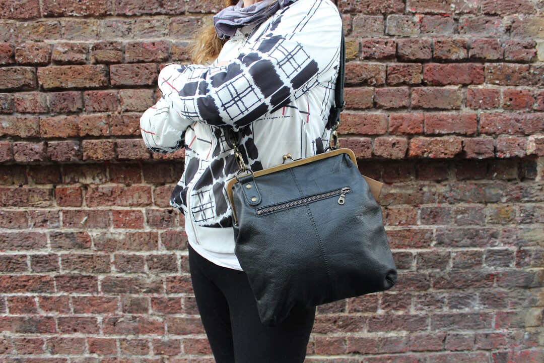 Snap Lock Black Leather Bag, Malaga, Front Zipped Top Kiss Clip Purse ...