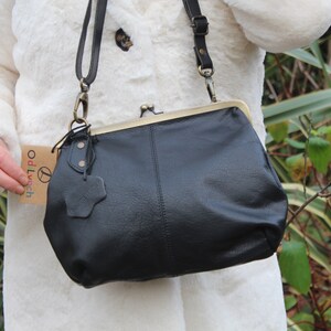Top Clip Black Leather Bag, Plain Ball Clasp Leather Purse, Inside ...