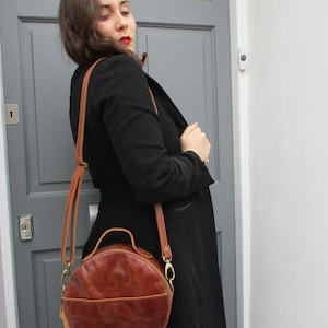 Circular Leather Bag, Large Round Tan Smooth Leather Bag Rupert, Cross ...