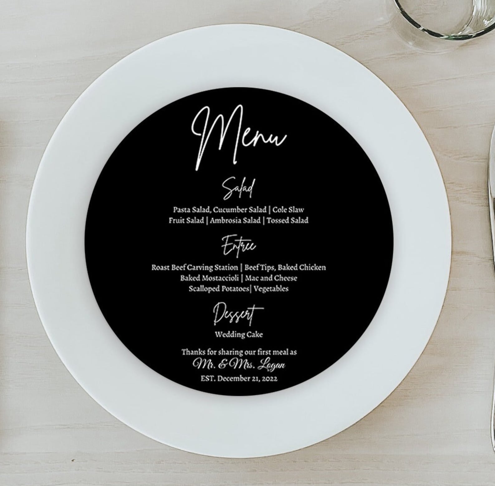Minimalist Black & White Menu Cards, Round Menu Cards for Charger ...