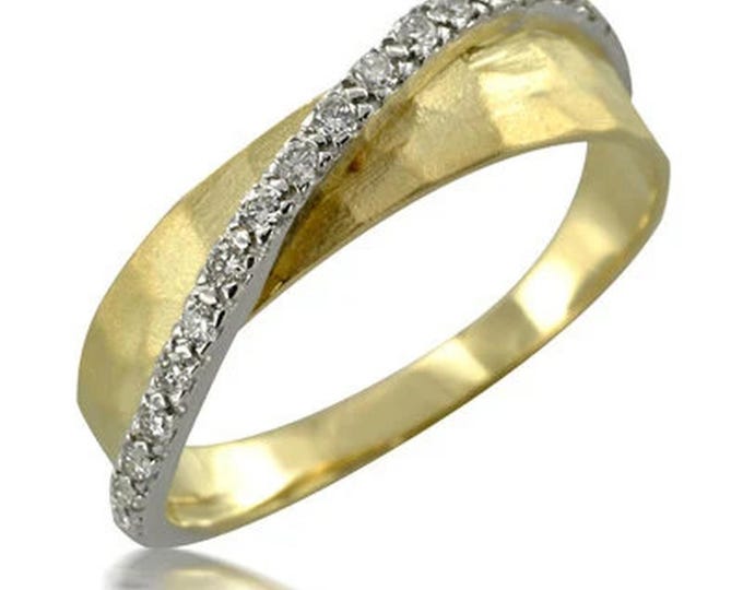 Gold Diamond Engagement Ring in 14k Yellow Gold With Triangle Diamond ...
