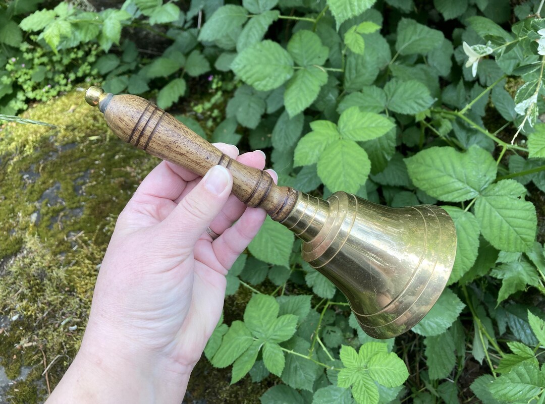Vintage Solid Brass 8.5" Hand-held School House Bell / Dinner Bell ...