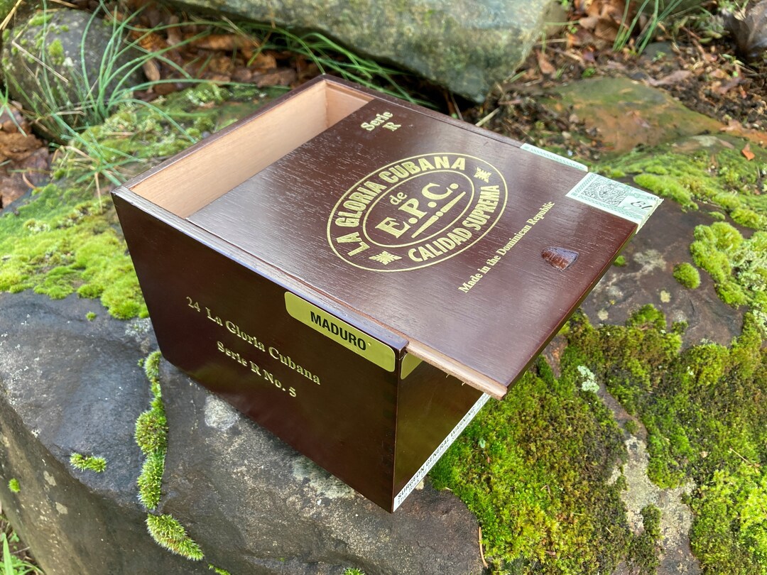 Empty Wooden "la Gloria Cub*na De E.P.C. Calidad Suprema" Cigar Box ...