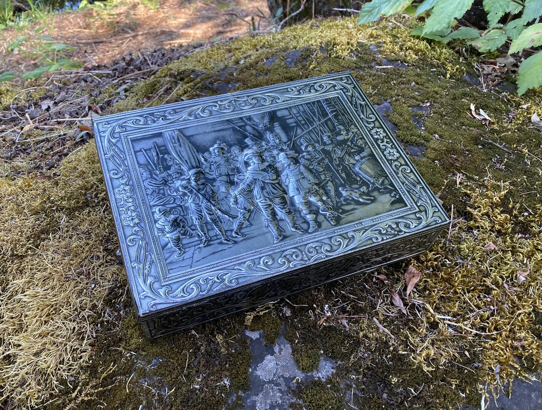 Vintage Rembrandt Victoria Biscuit Company, Dordrecht Holland 12" X 9 ...
