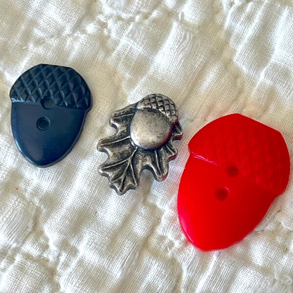 Acorn Button - Etsy