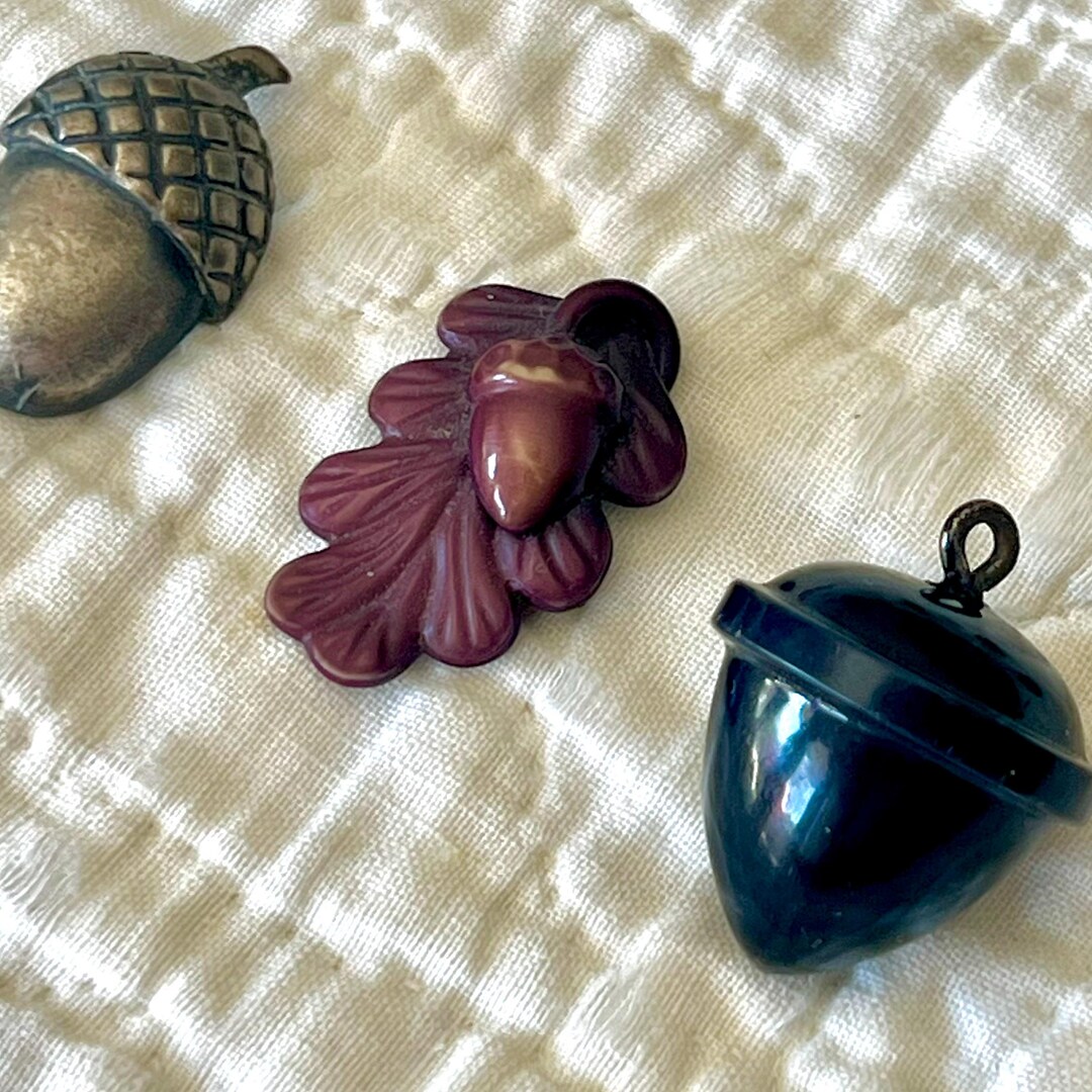 Vintage Acorn Buttons Metal, Celluloid, Casein - Etsy