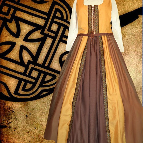 Renaissance Dress Medieval Costume Celtic Irish Style Sca Garb Etsy