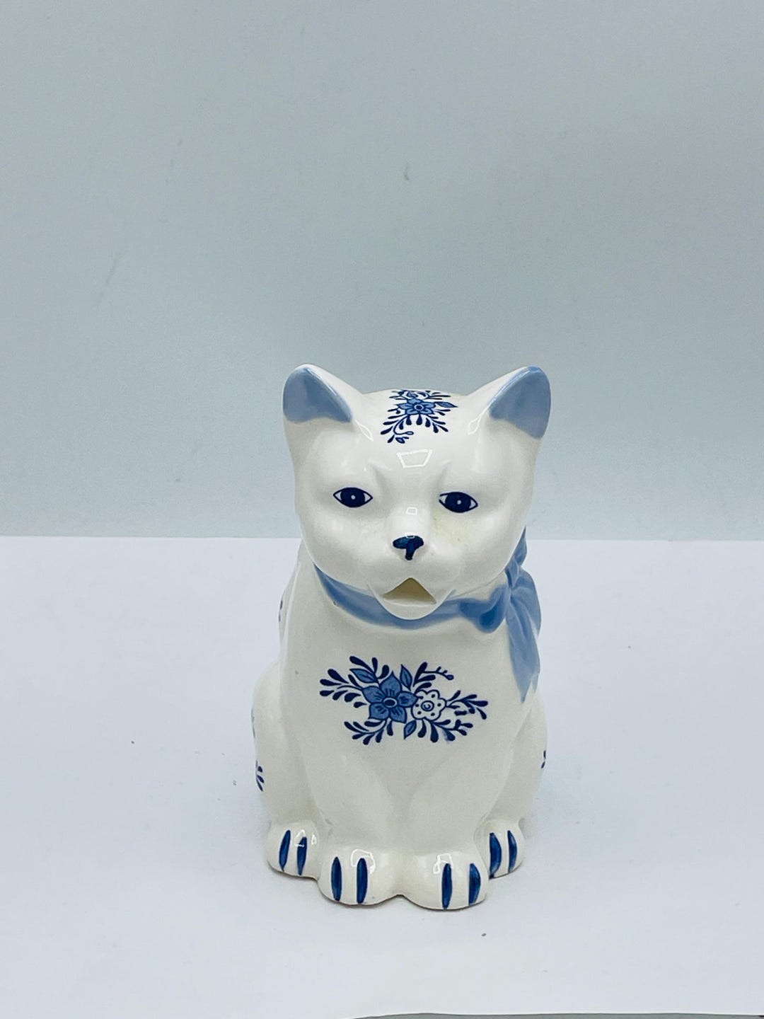 Vintage Cat Creamer, Milk Pitcher or Syrup Server Blue and White Floral ...