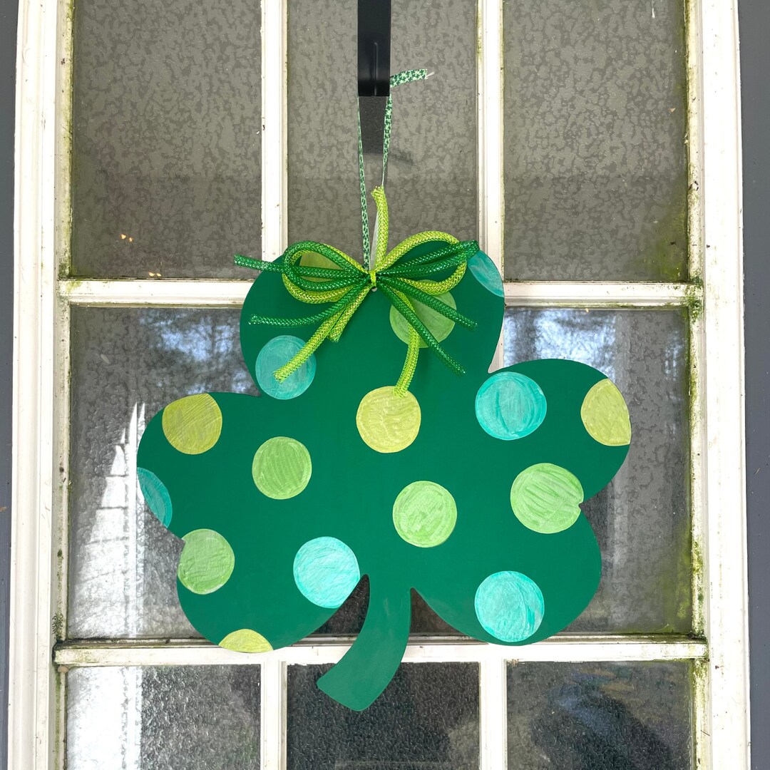 St. Patrick's Day Shamrock Door Hanger Shiny Metallic Painted Polka Dot ...