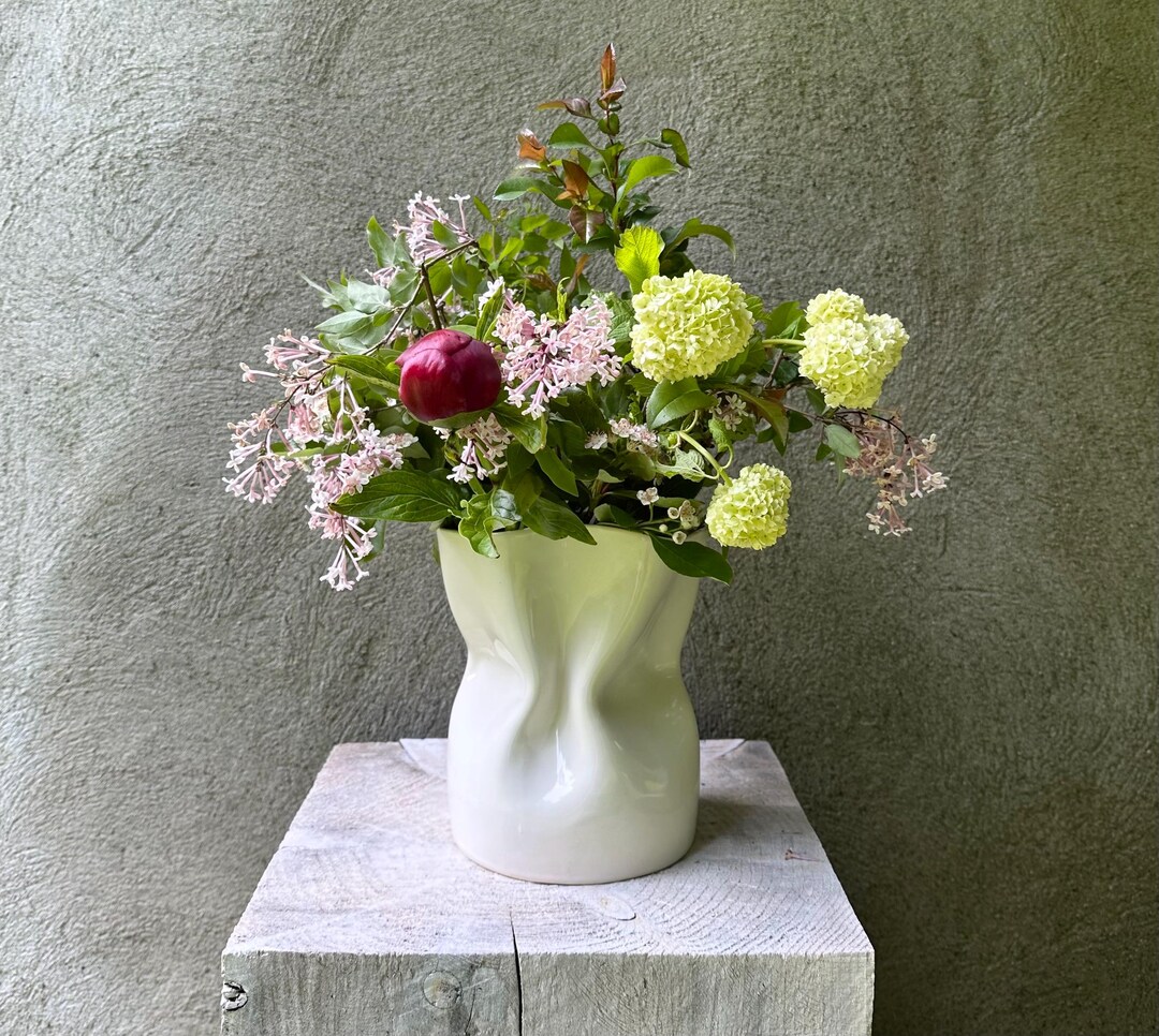 Dumpling Ceramic Vase Glazed in Gloss White - Etsy