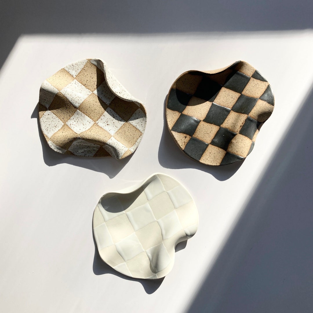 Wavy Checker Trinket Dish / Spoon Rest / Jewelry Tray / Wavy Plate - Etsy