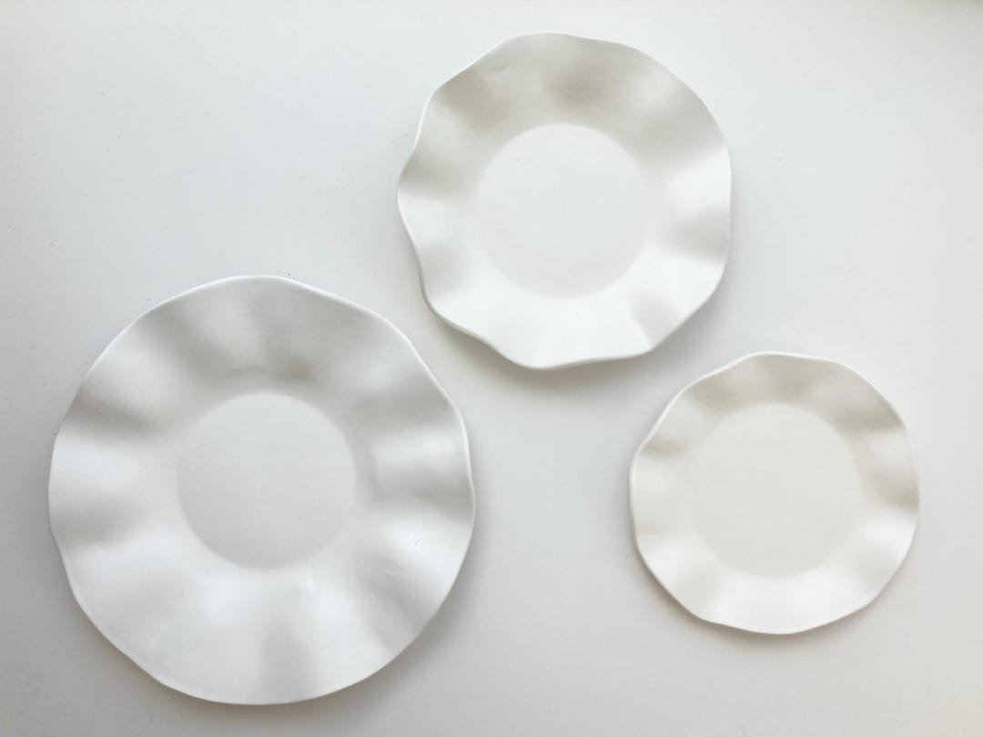 Ceramic Wavy Plate, Gloss White and Satin White Plate, Ruffled Plate - Etsy