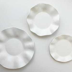Ceramic Wavy Plate, Gloss White and Satin White Plate, Ruffled Plate - Etsy
