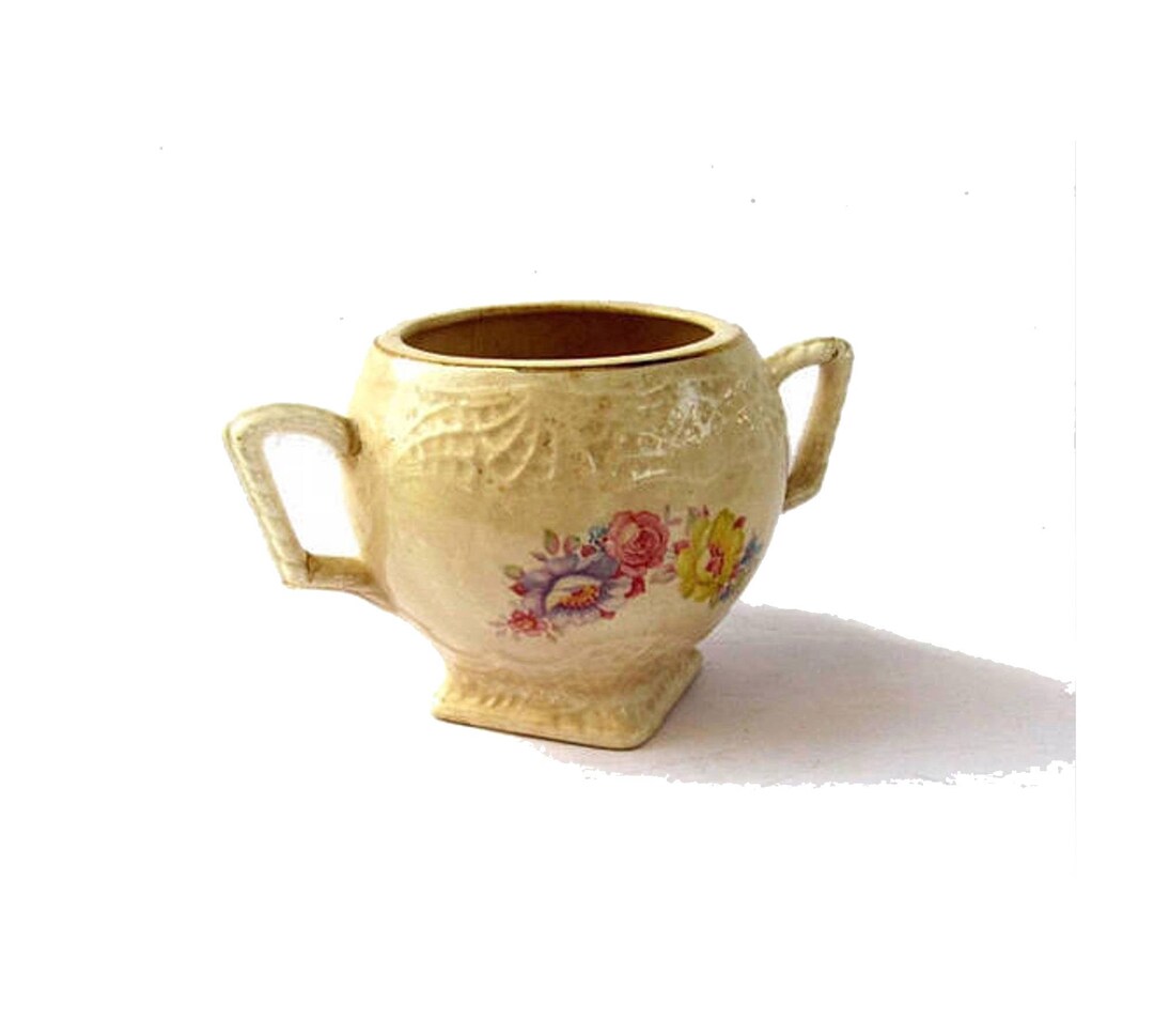 Vintage SHELL KREST Yellow Gold Trim China Floral Handledsugar Bowl ...