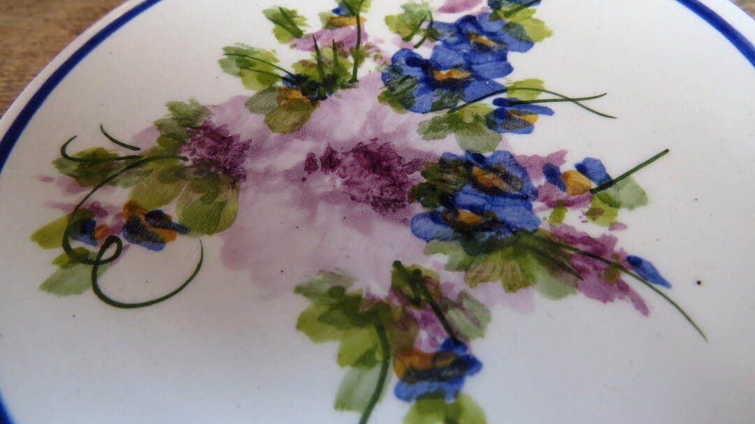 Small Vintage Wall Hanging Floral Hand Painted Plate. Bouquet Painting ...