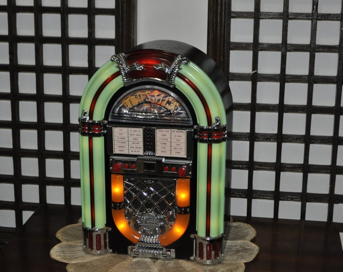 NOSTALGIA CLASSICS 1940s, Large Jukebox Replica Radio With CD Player ... NOSTALGIA CLASSICS 1940s, Large Jukebox Replica Radio With CD Player ...