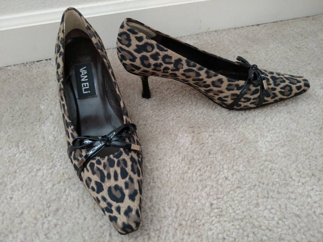 Vaneli Spool Heel Pumps in Leopard Print Design With Black Bow Accent ...