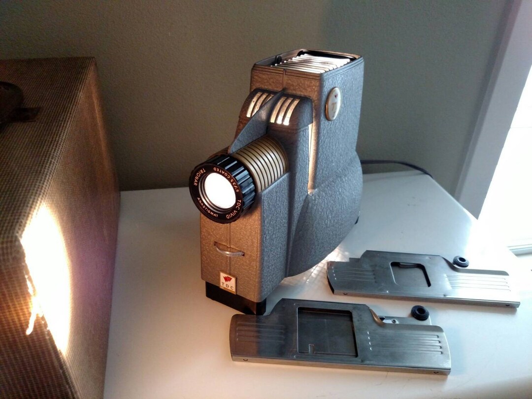 Vintage Streamliner 300, TDC Duo Projector With Case. Trionar Vivid ...