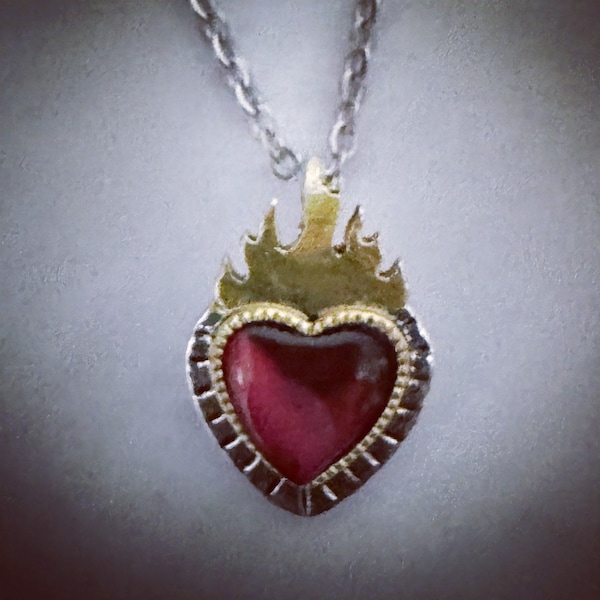 Sacred Heart Necklace - Etsy