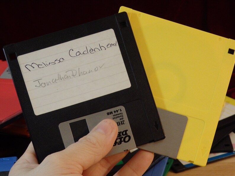 Vintage Floppy Discs 3.5" Mixed Colors Craft Grade NON-FUNCTIONING ...