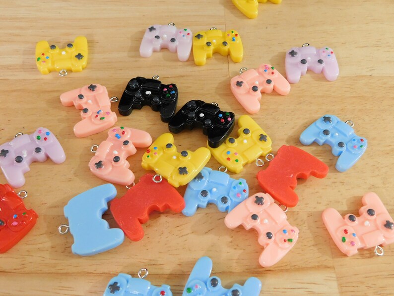 Video Game Controller Resin Pendants, Mixed Color, 24x26x7mm (gamer ...