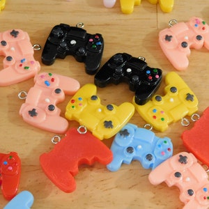 Video Game Controller Resin Pendants, Mixed Color, 24x26x7mm (gamer ...