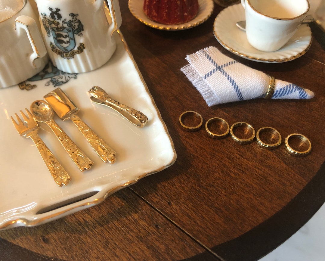 Dollhouse Miniature Large Scale 1:6 Doll Serving Set With Napkin Rings ...