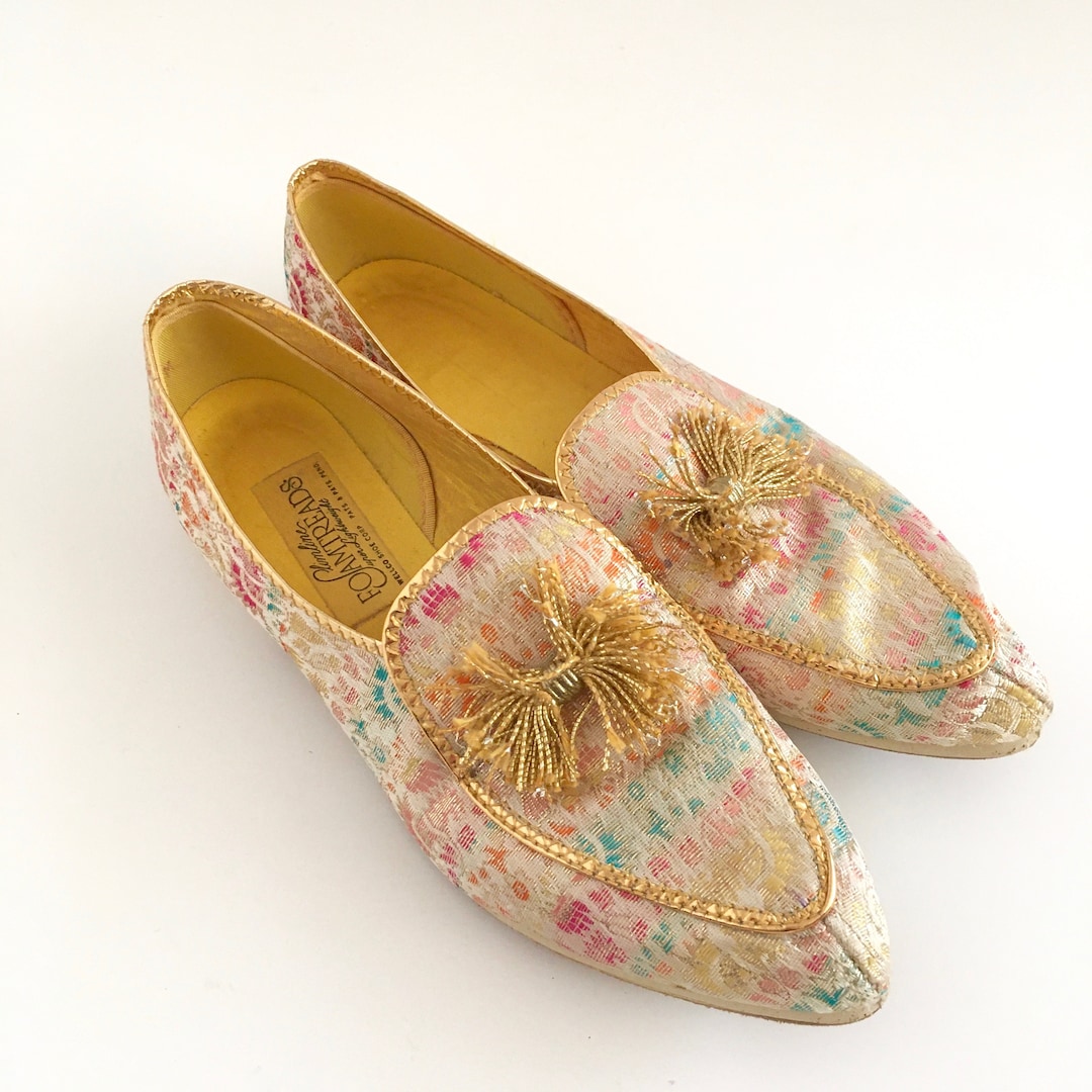 Fancy BROCADE SLIPPERS, Vintage Gold Genie Slipper, Hollywood Regency ...