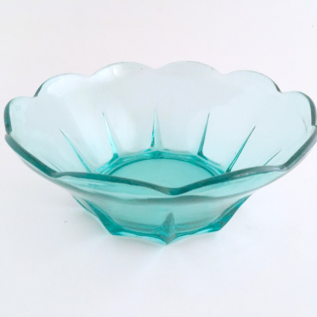 AQUA ATOMIC STARBURST Bowl, Aquamarine Blue, Flower Serving Bowls ...