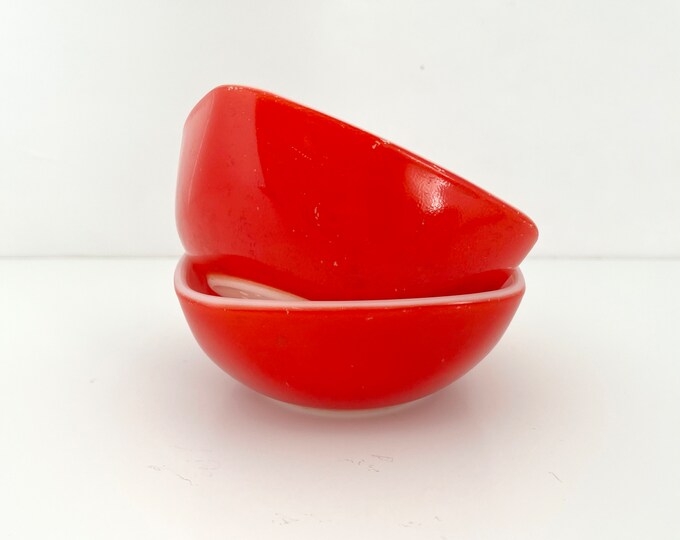 RED PYREX BOWLS, #407 Hostess Bowl, Set of 2, 12-ounce, Cherry Red - Etsy