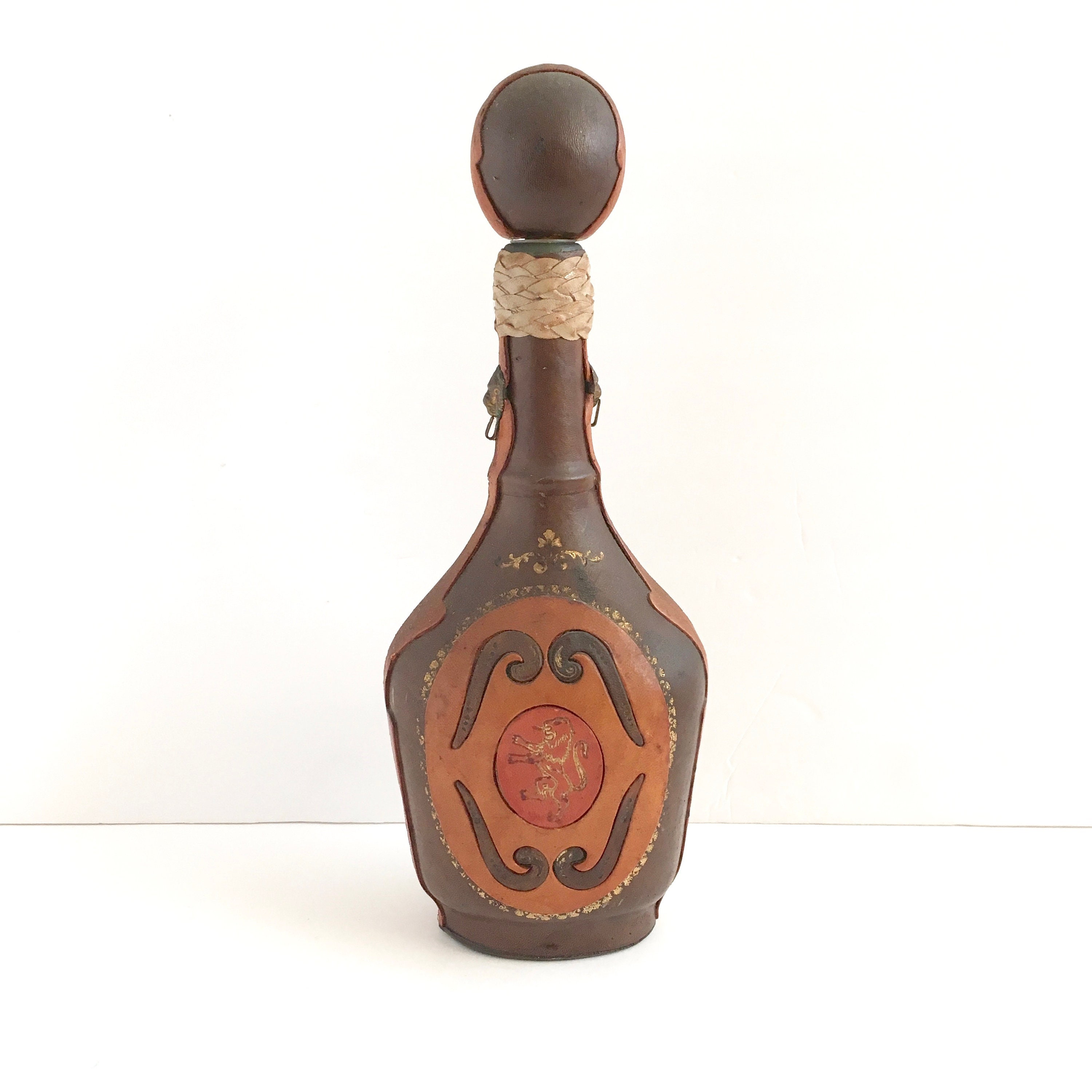 Furniture Chairs & Ottomans Lion Crest Leather Wrapped Wine Liquor ...
