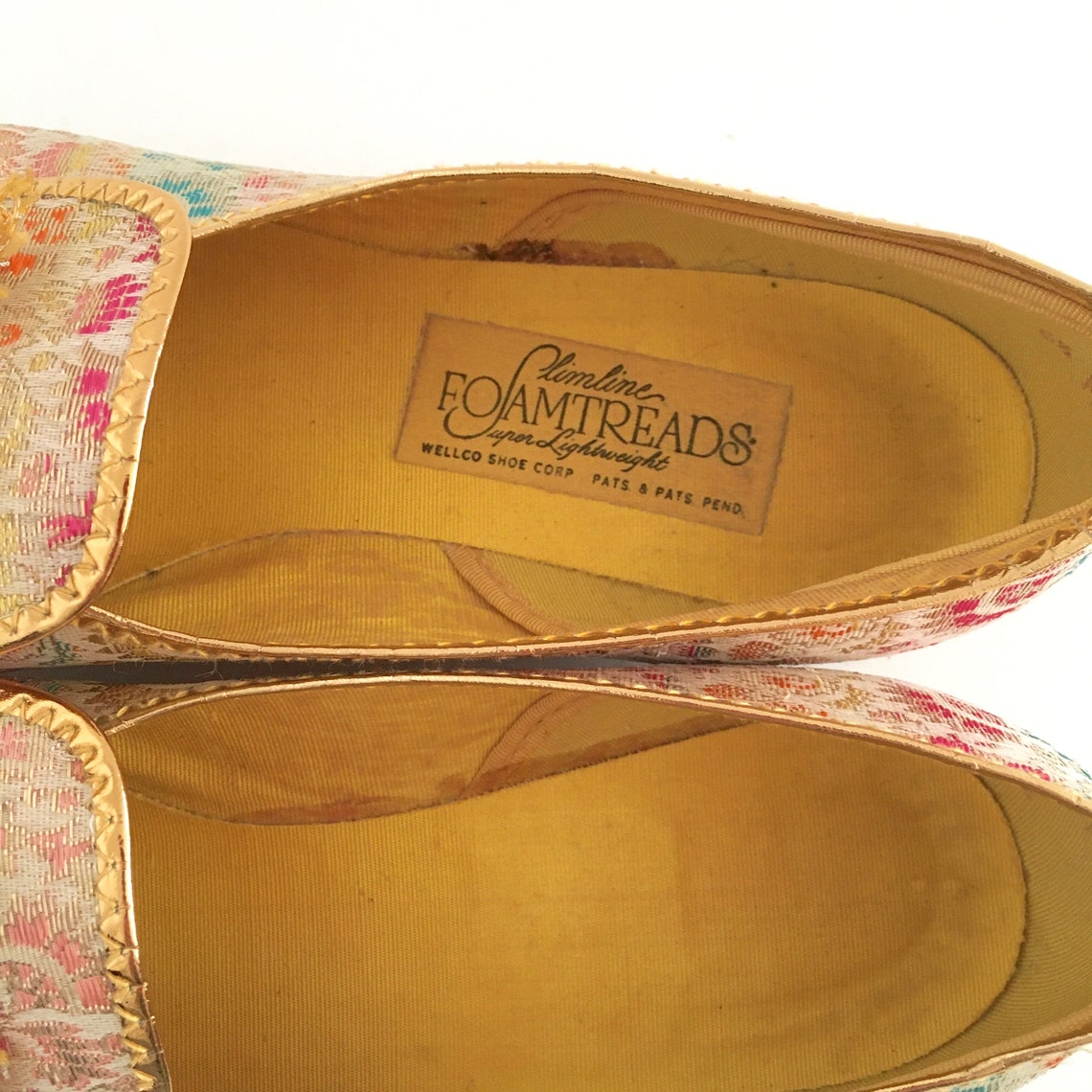 Gold BROCADE SLIPPERS Vintage Genie Slipper Hollywood | Etsy